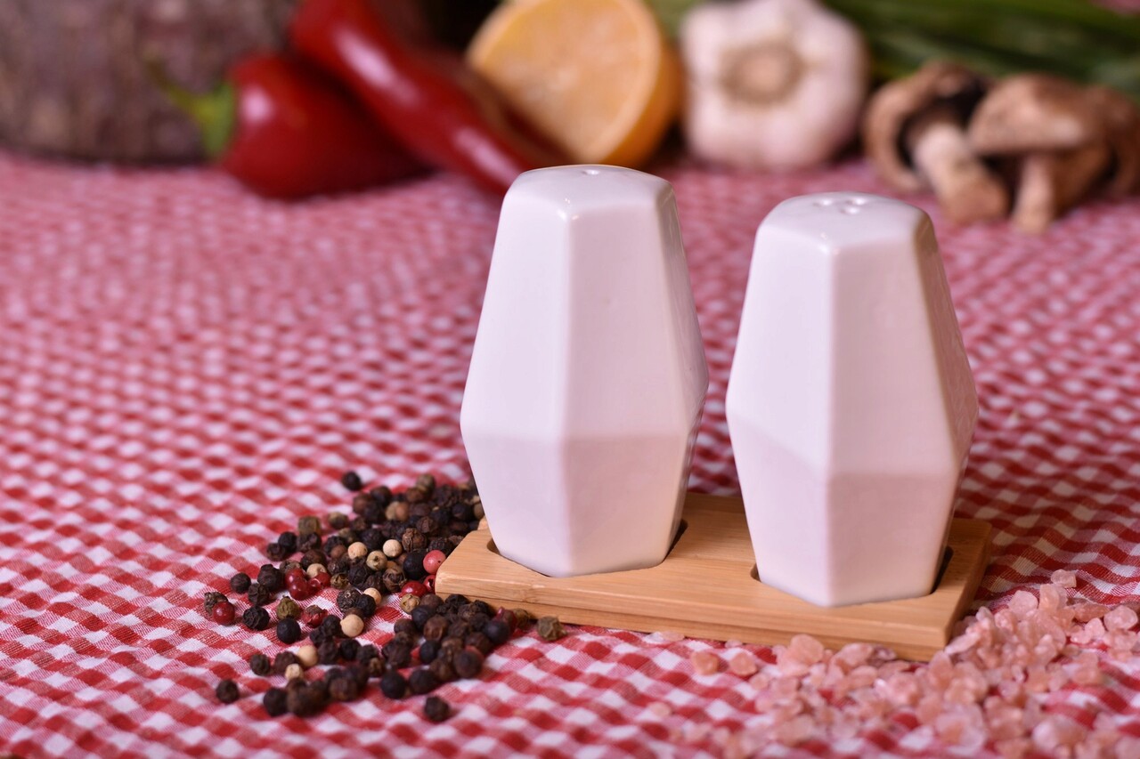 Set solnita si pipernita, Mbambu, 126MBM1109, Raft din bambus, Nuc/Alb ...